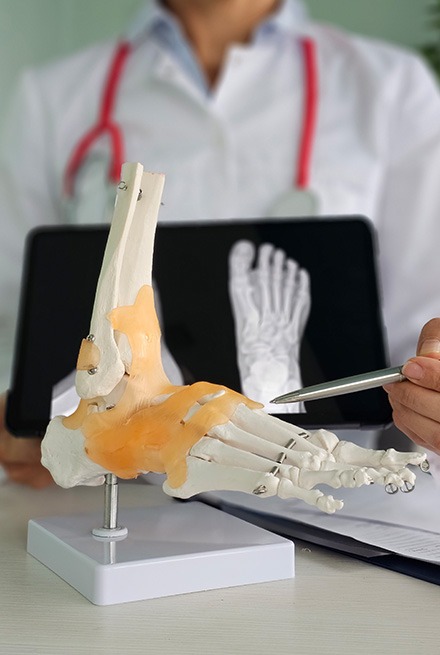 Flat Foot: Causes, Symptoms and Treatments